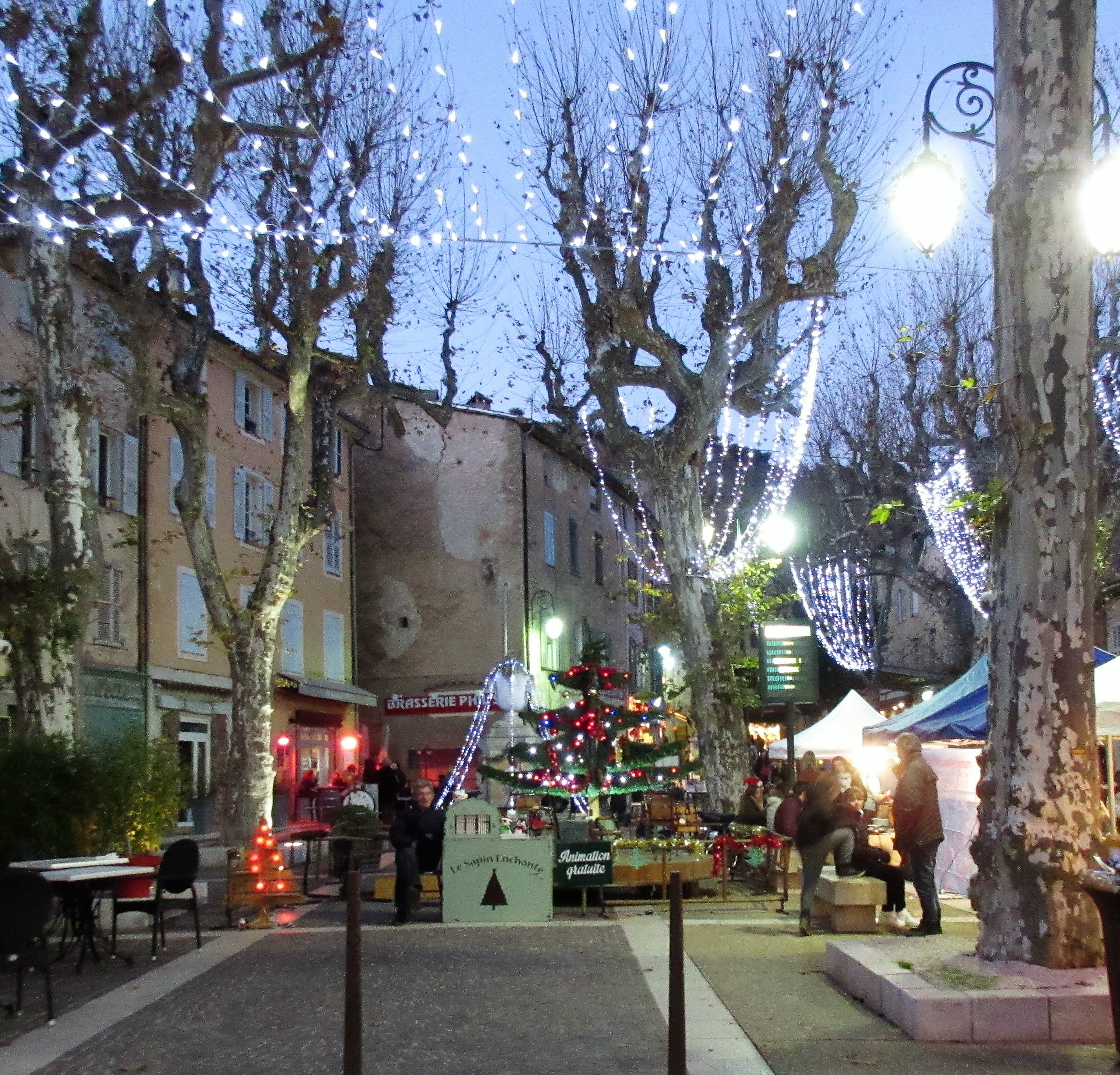 marche-de-noel-cotignac-ii-9 – Mairie de Cotignac – Village de caractère